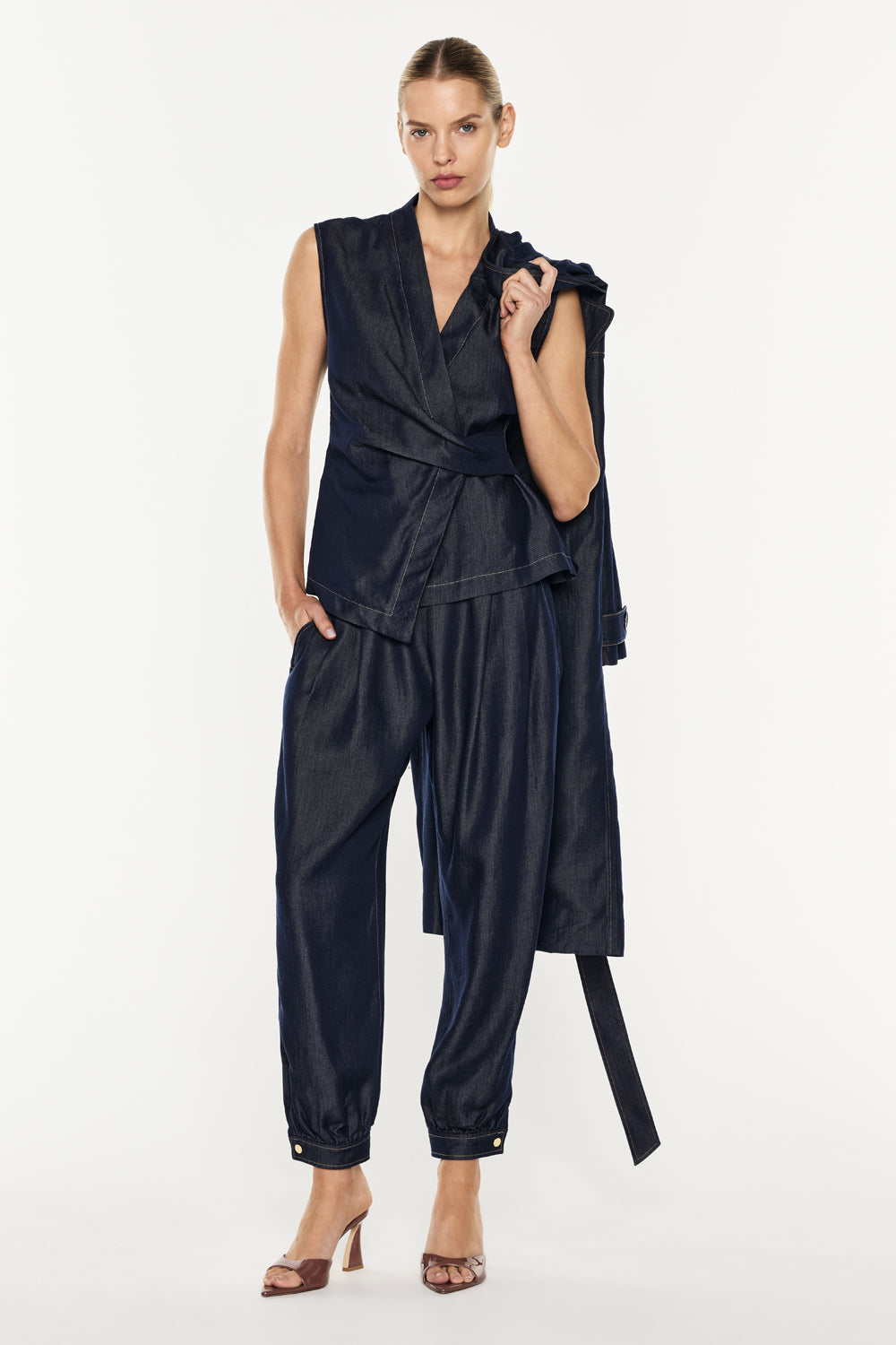 Quiet Command Balloon Pant